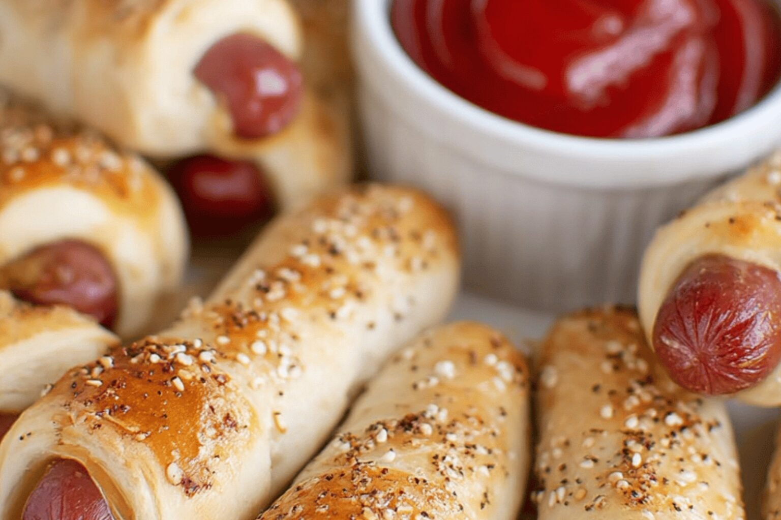 How to Make Pigs in a Blanket at Home